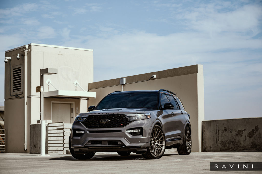 CGS Ford Explorer - Savini Wheels
