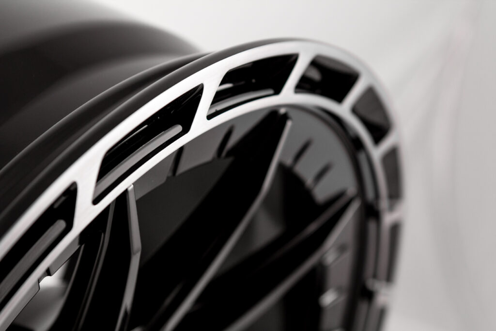 R1 Gloss Black with Double Dark Tint - Savini Wheels